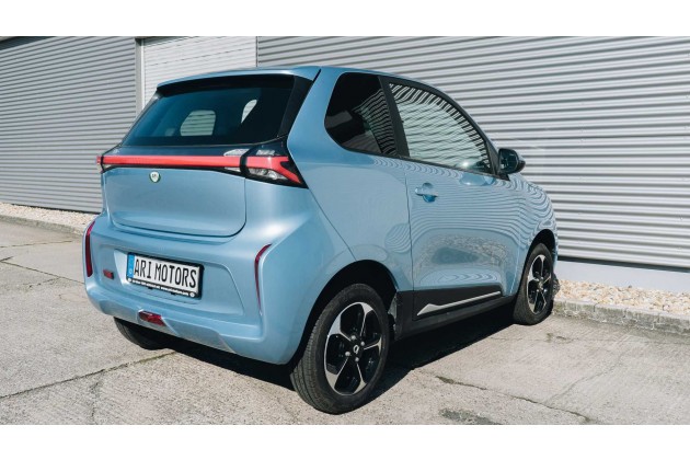 Ari 902: Günstiger Elektro-Zweisitzer mit viel Stauraum - automobile.at